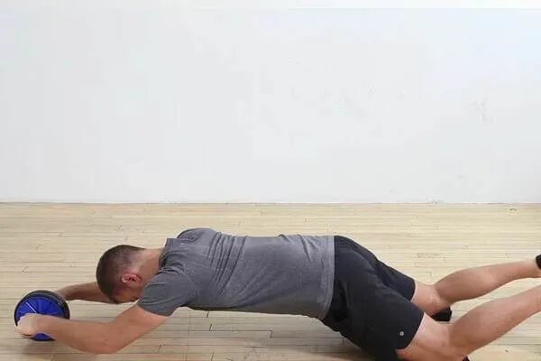 Single-Arm Face Pull - Daily Bodyweight Exercises